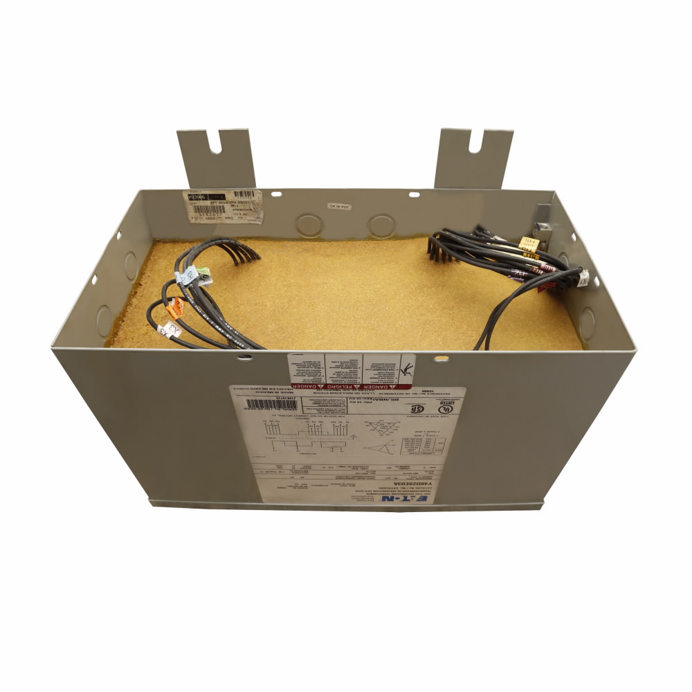 Cutler-Hammer P48G28T30P Mini-Power center, mini-power center, aluminum ...