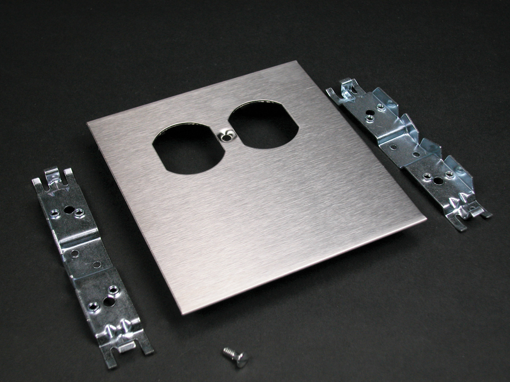 Wiremold S4048B S4000 Duplex Receptacle Device Cover | Cooper Electric