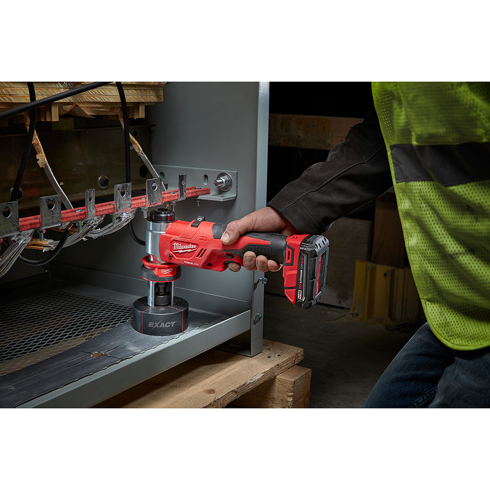 Milwaukee 2677-21 M18™ Force Logic™ 6T Knockout Tool Kit | Viking Electric Milwaukee 2677-21 M18™ Force Logic™ 6T Knockout Tool Kit | Viking Electric