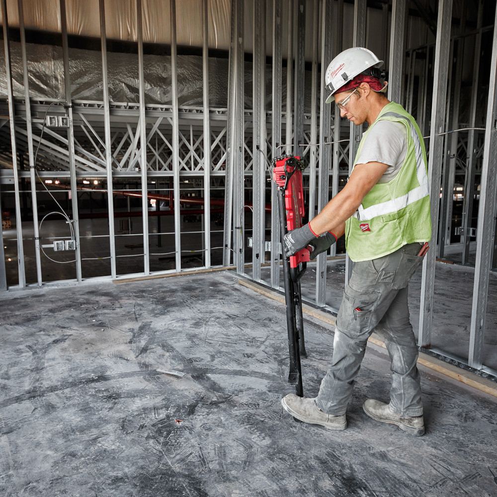 Milwaukee 48-22-8690 6" Leveling Tripod Chain Vise | Cooper Electric